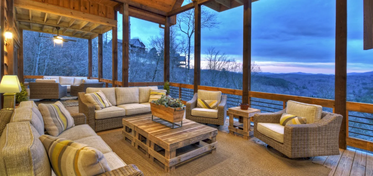 Romantic Getaways In Georgia With Hot Tub on a Budget